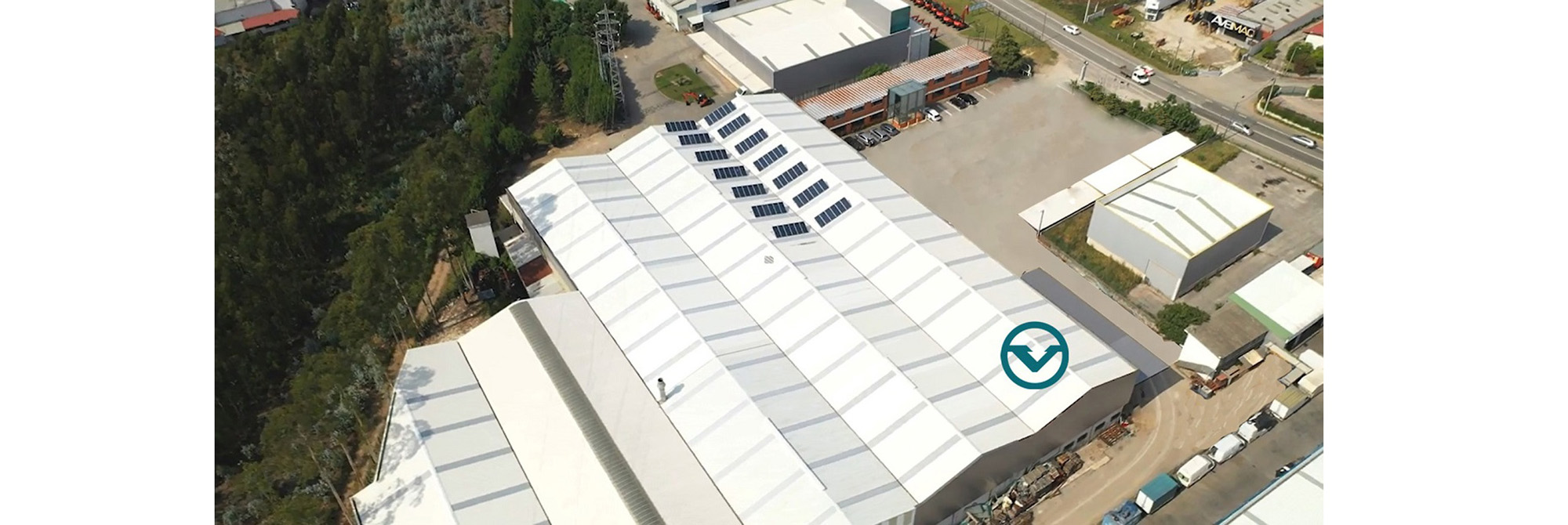 Valart - Containers | Sideloader | Sidelifter | Semi Trailler | CRANE