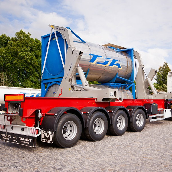 Valart - Containers | Sideloader | Sidelifter | Semi Trailler | CRANE